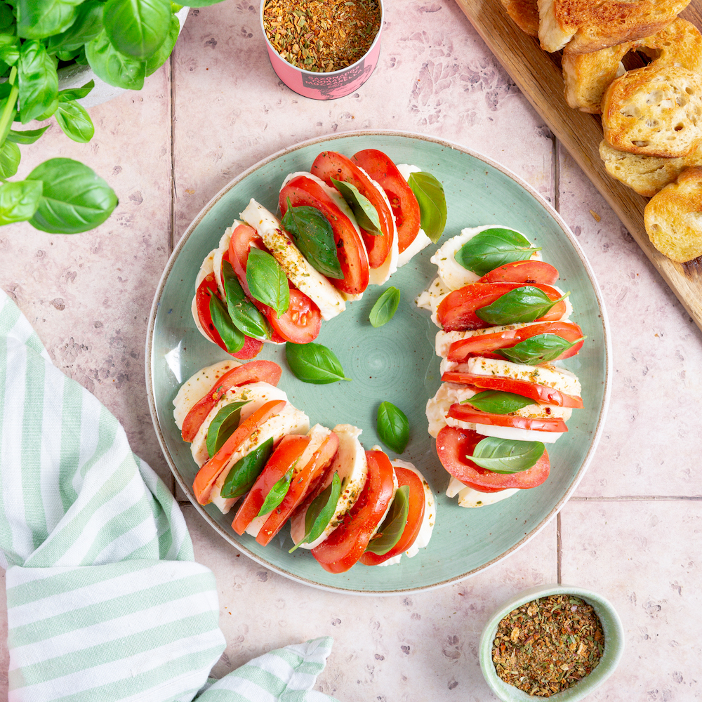 Snack de tomate y mozzarella | Receta | JUST SPICES