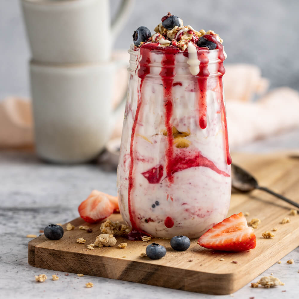 Yogur con arándanos y granola | Receta | JUST SPICES